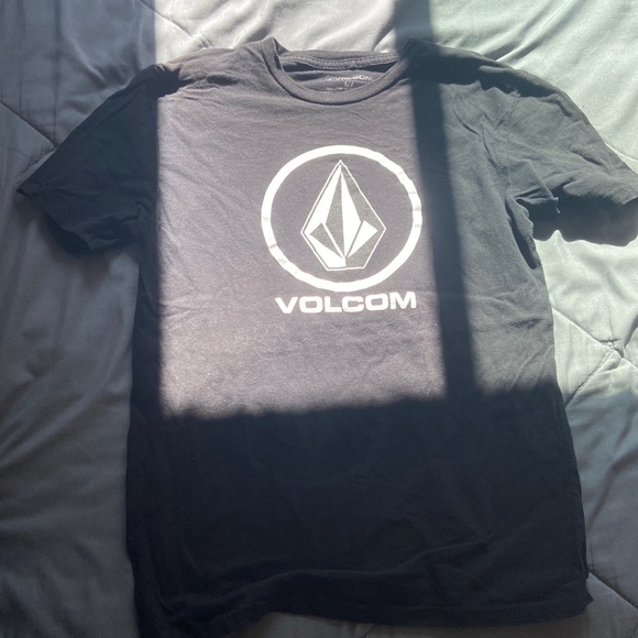Volcom | Shirts | Volcom Black And White Tshirt | Poshmark